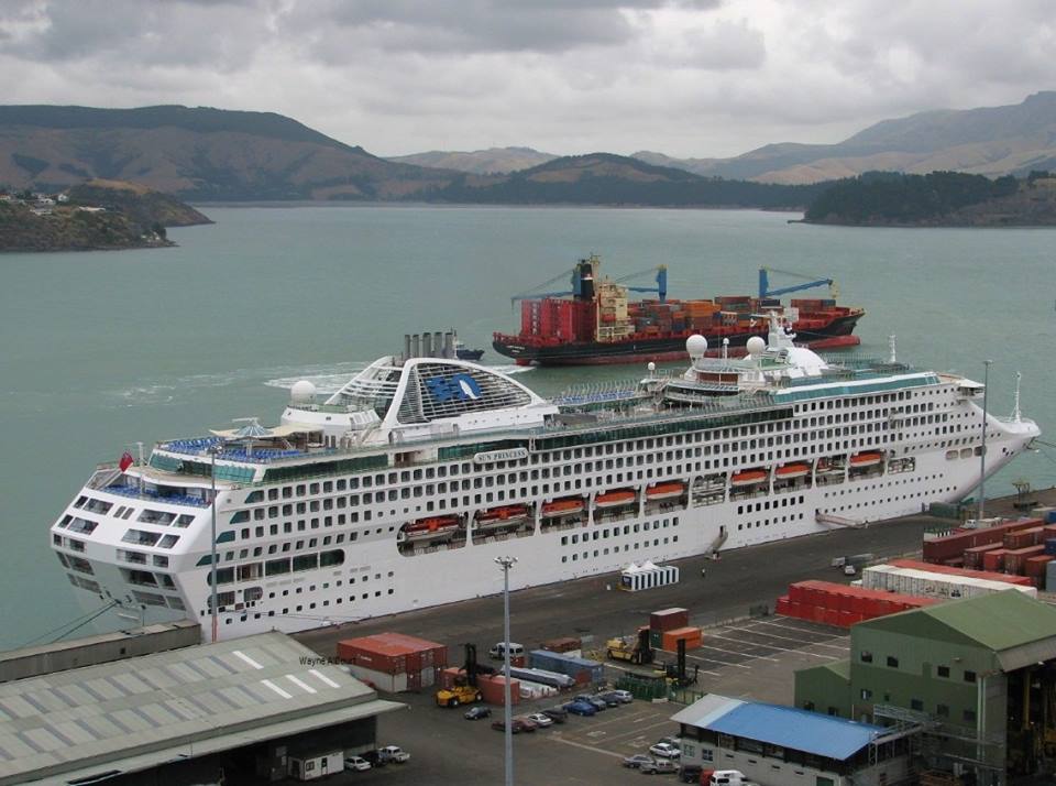 No.1368 Sun Princess launched in 1995 | The World's Passenger Ships