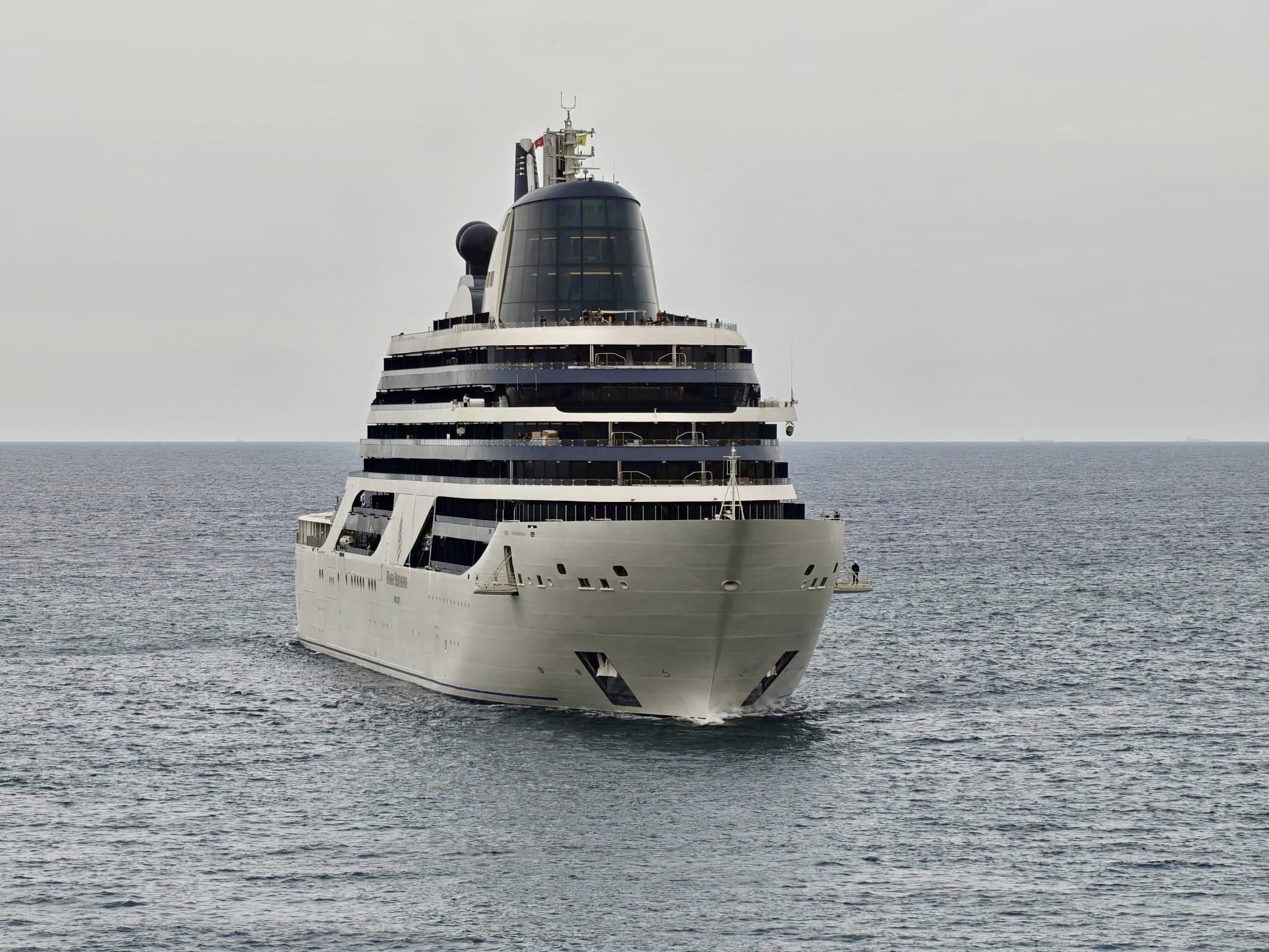 No.2095 Four Seasons I floated out 23 Jan 2025 | The World's Passenger ...